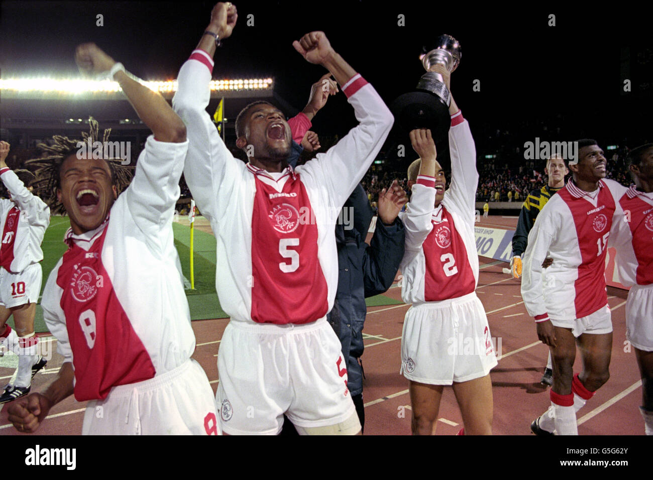 Edgar davids ajax hi-res stock photography and images - Alamy