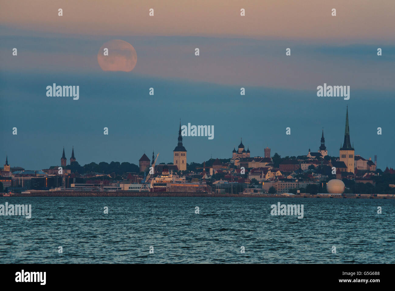 Old moon hi-res stock photography and images - Alamy