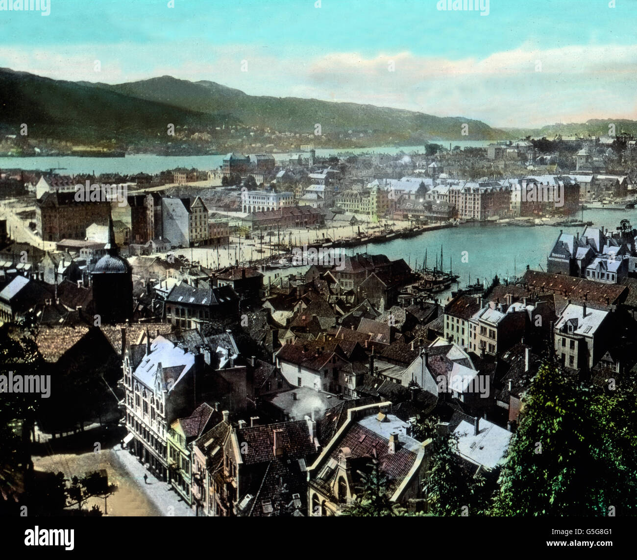 Totalansicht von Bergen in Norwegen. Panorama view of the city of ...