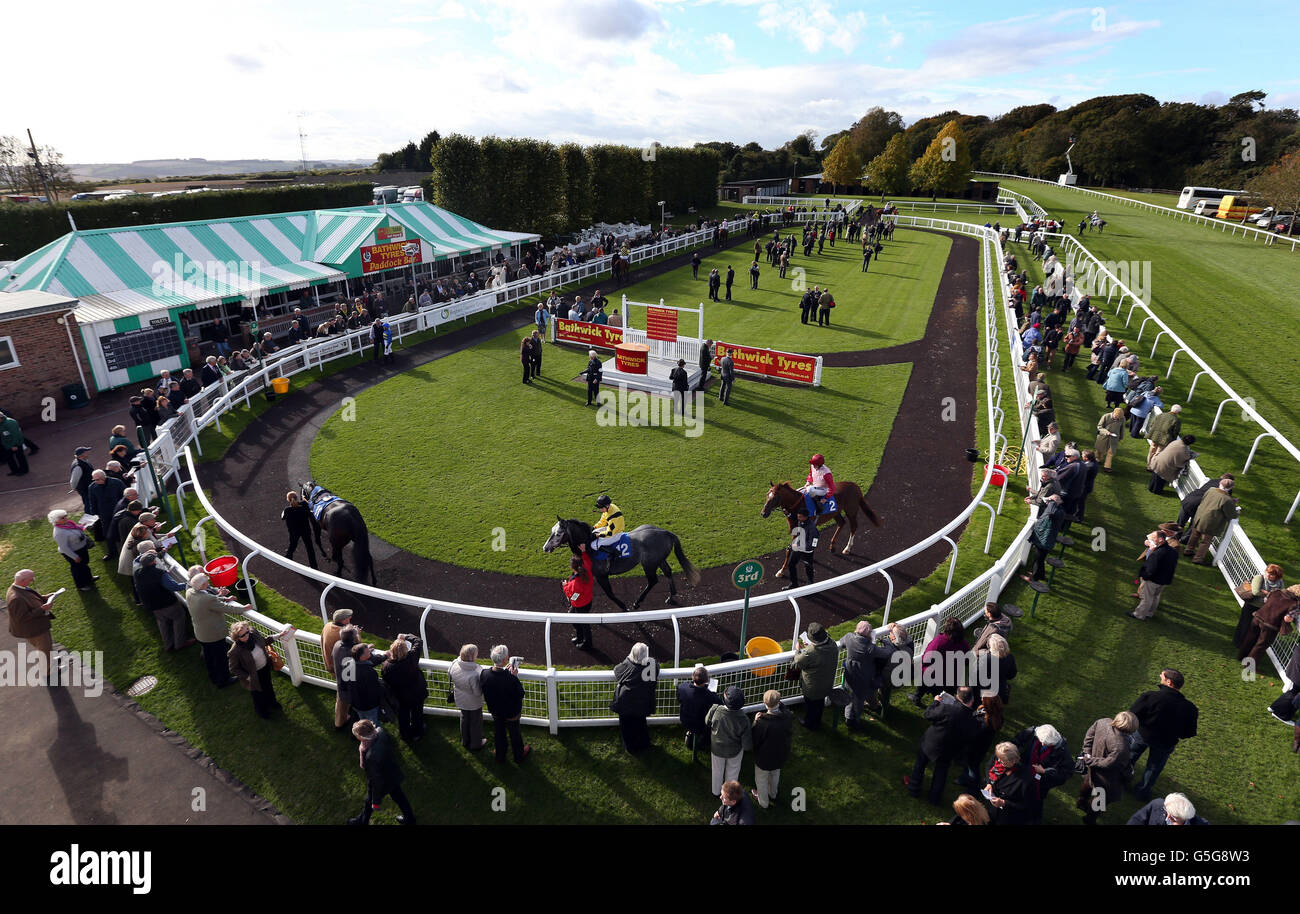 Bathwick tyres reduced admission race day hi-res stock photography and ...