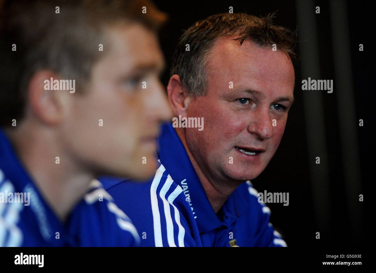 Steven davis northern ireland captain hi-res stock photography and ...