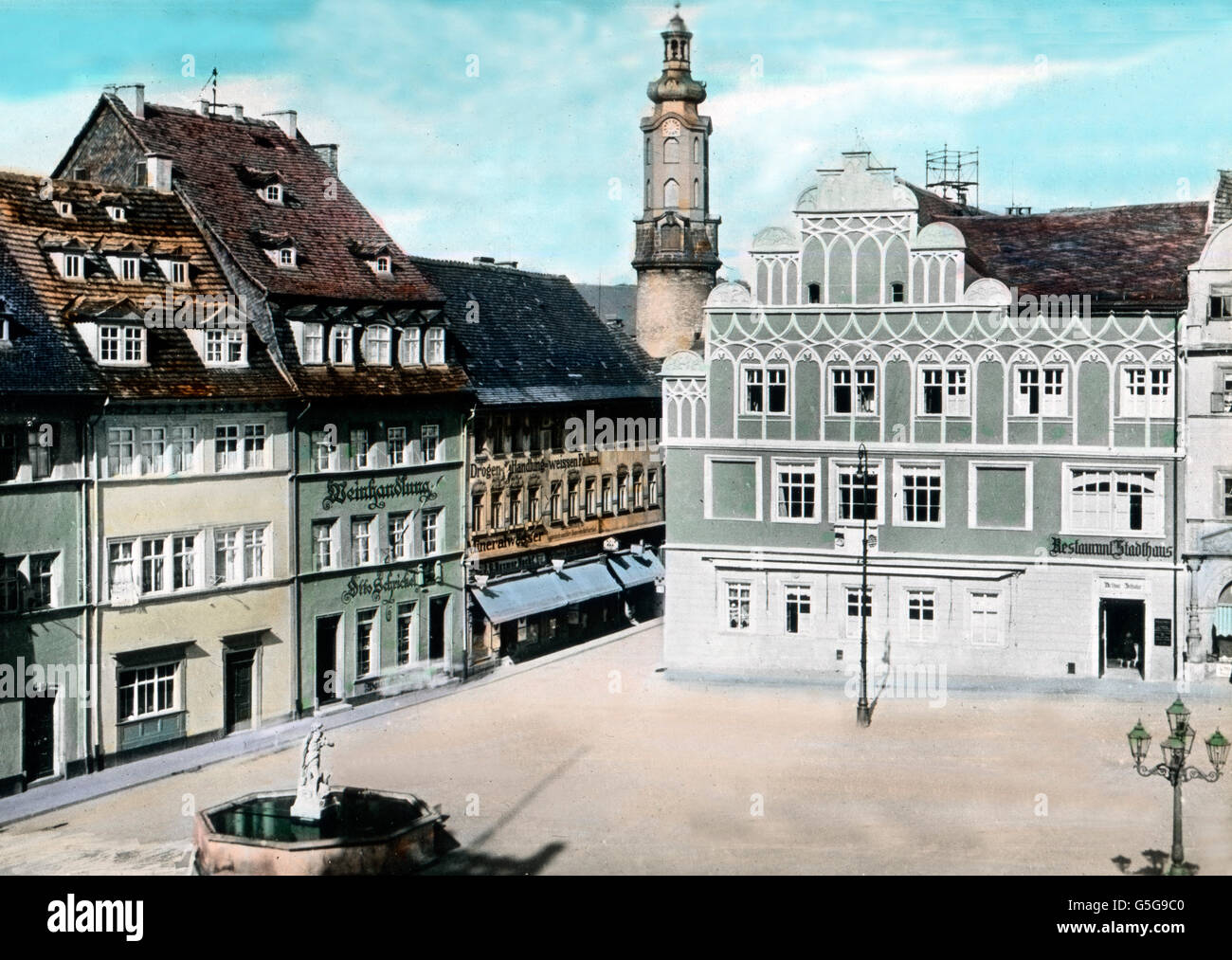 Der Marktplatz in Weimar. The Weimar market square. architecture, old ...
