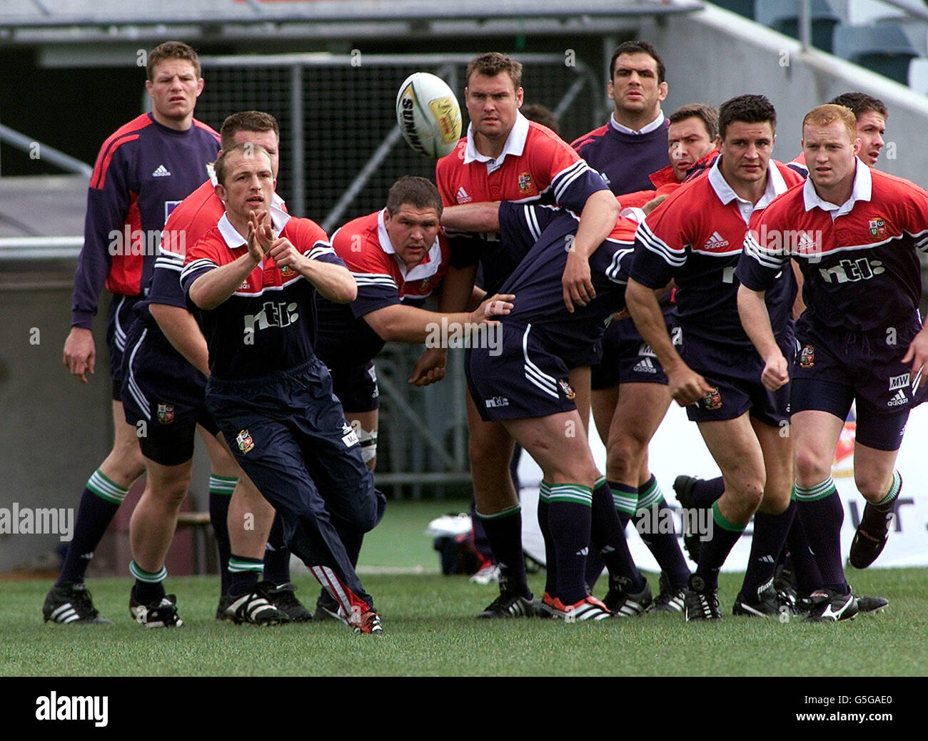 Sport rugby union training matt dawson hi-res stock photography and ...