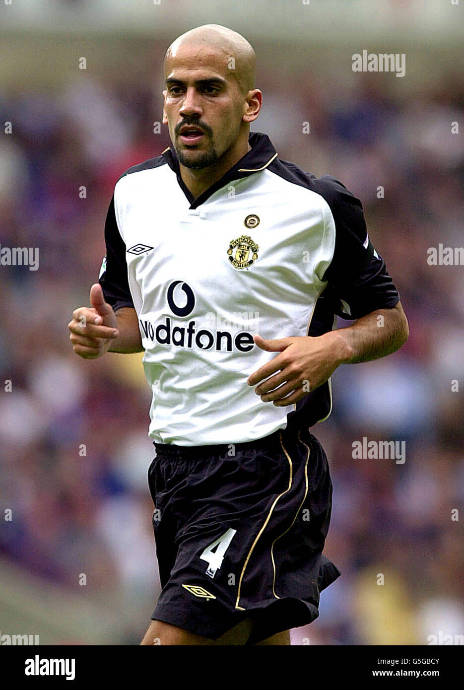 Manchester United's Juan Veron in action during the F.A. Barclaycard ...