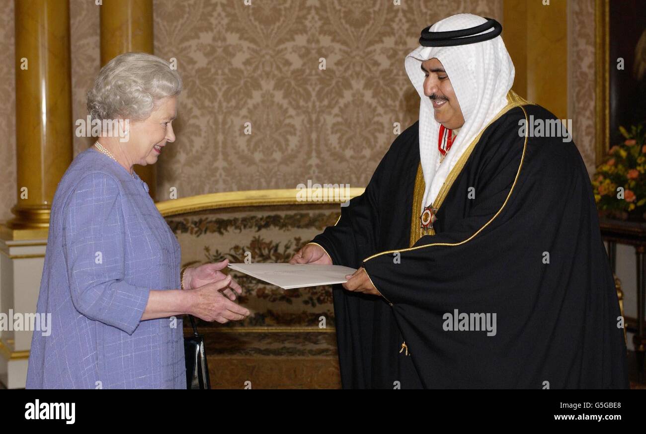British Queen Elizabeth II receives the Ambassador of Bahrain, Shaikh ...