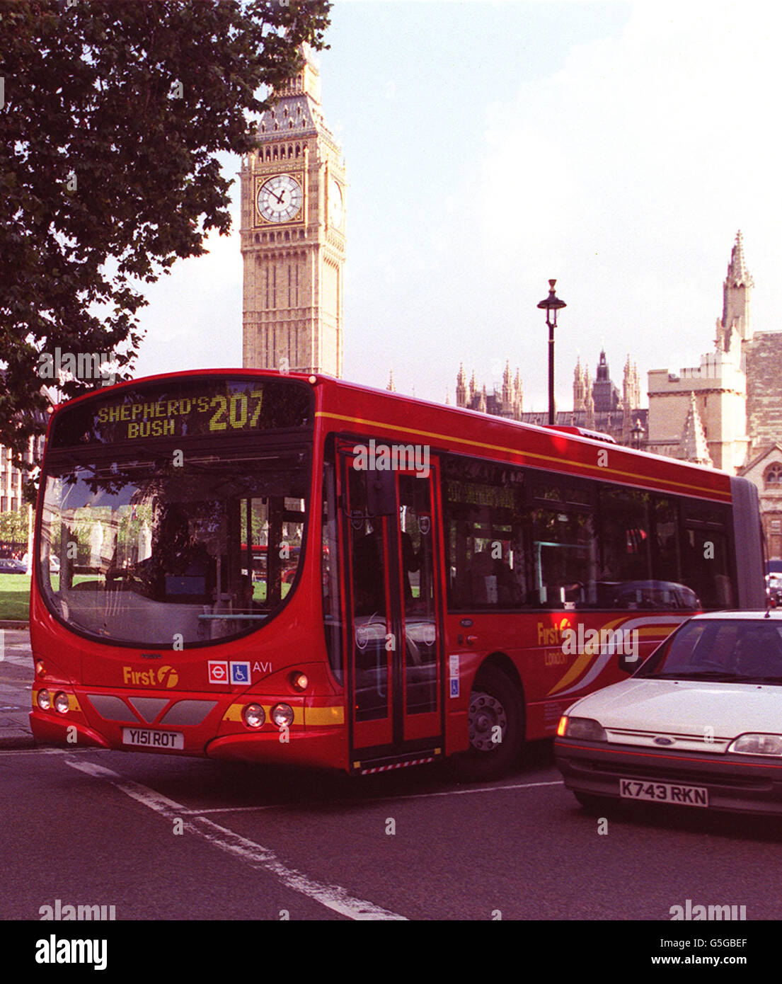 London transport single decker bus hi-res stock photography and images ...