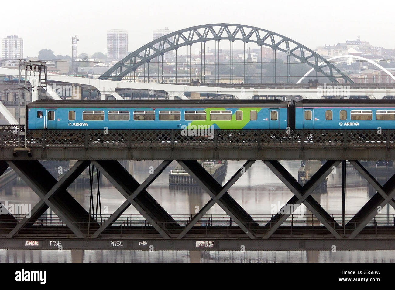 Two story trains hi-res stock photography and images - Alamy