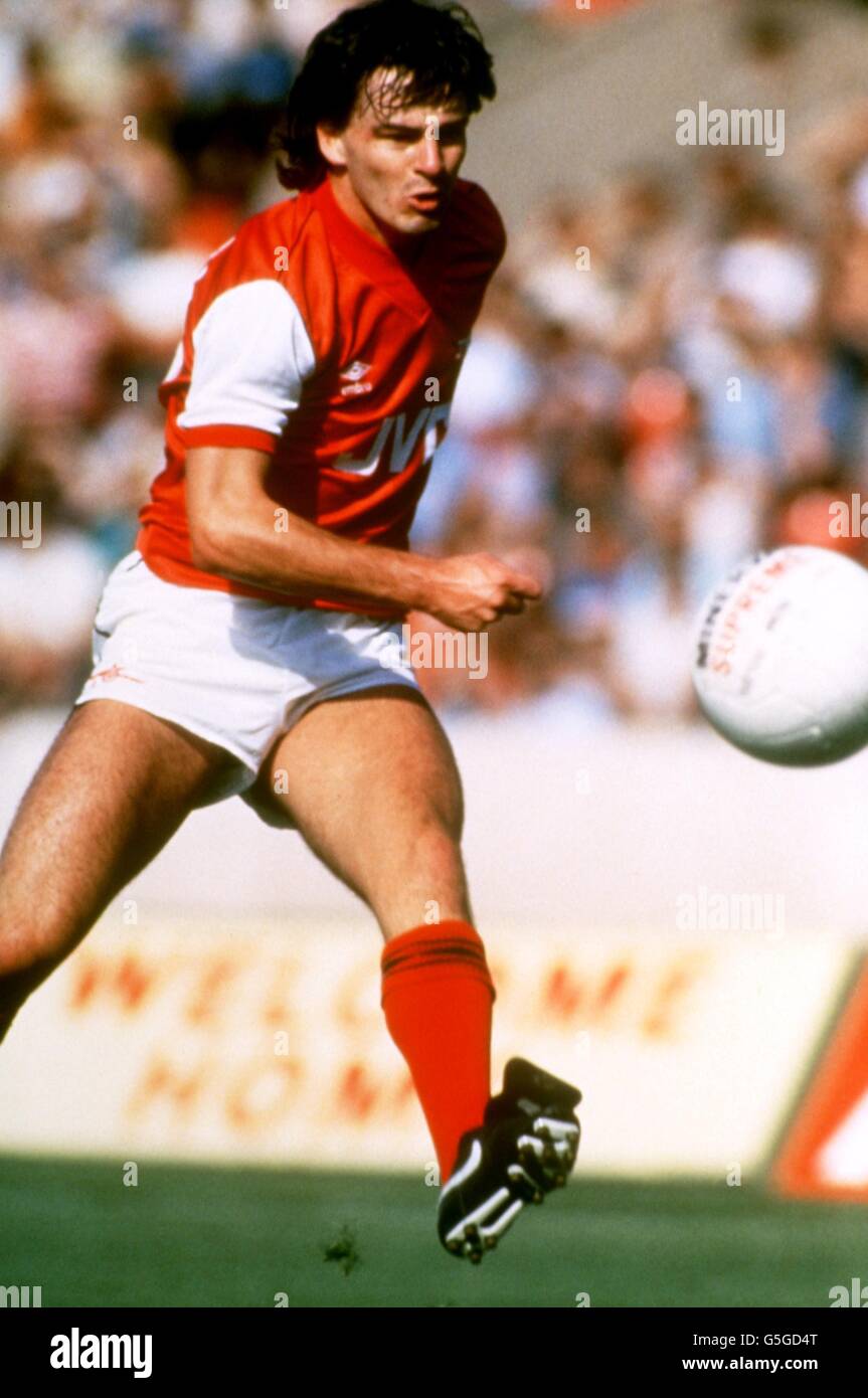 Charlie nicholas football hi-res stock photography and images - Alamy