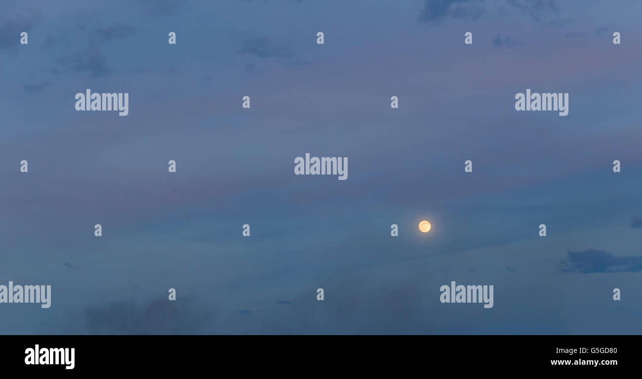 Sky clear blue late afternoon light hi-res stock photography and images ...