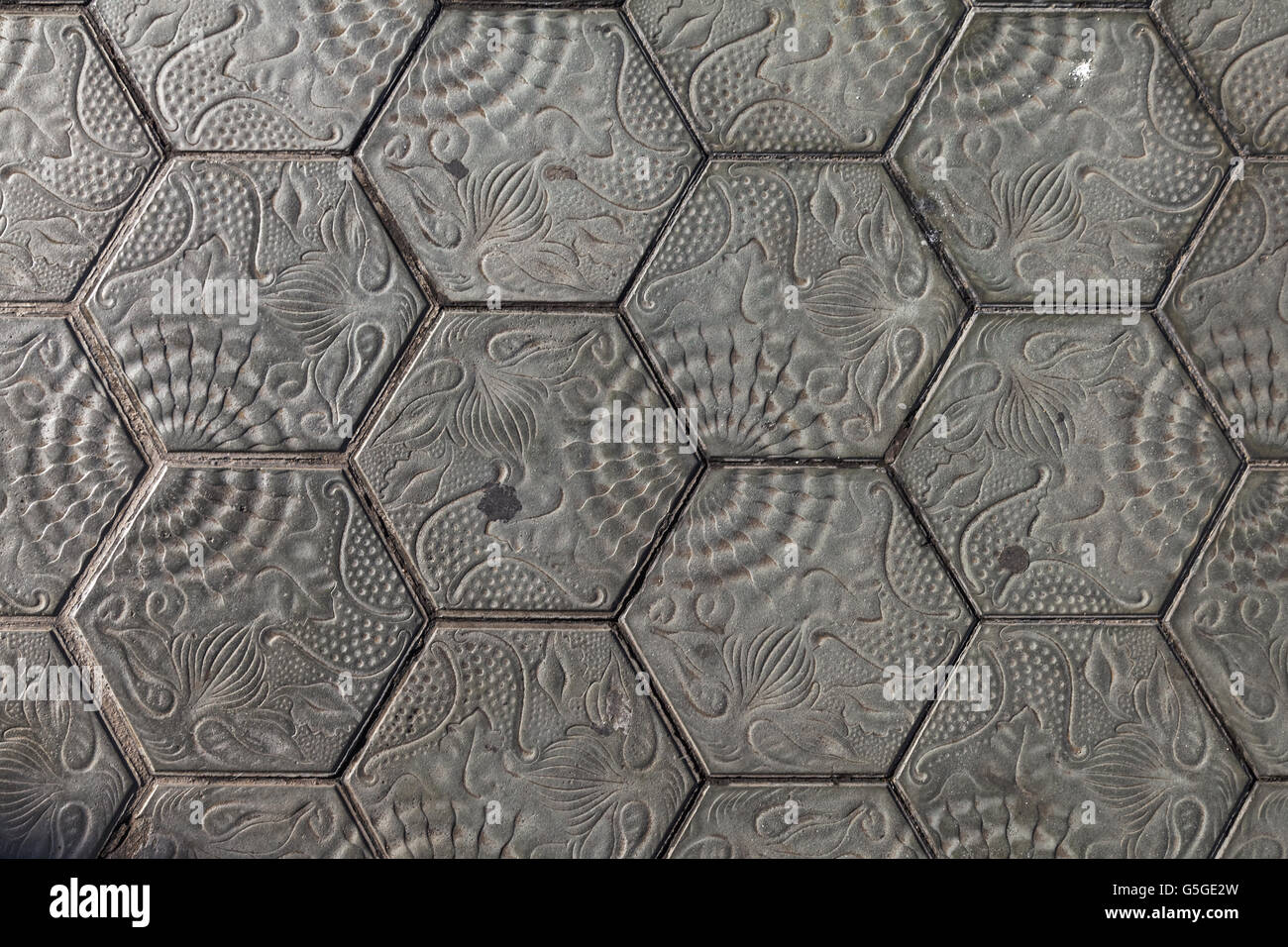 Hexagonal pavement tiles hi-res stock photography and images - Alamy