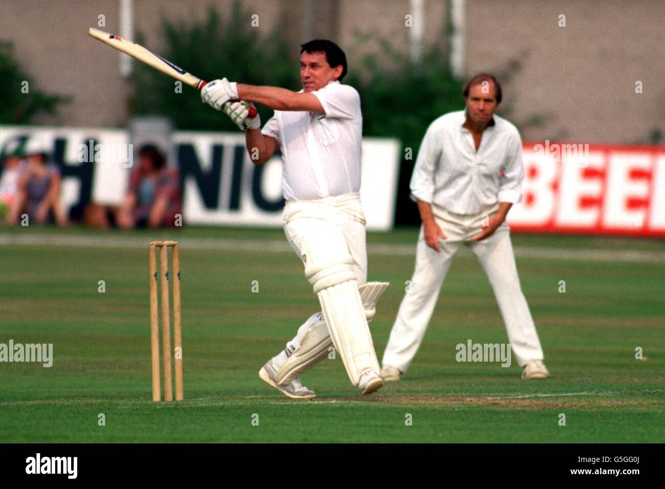 Kevin cooper cricket hi-res stock photography and images - Alamy