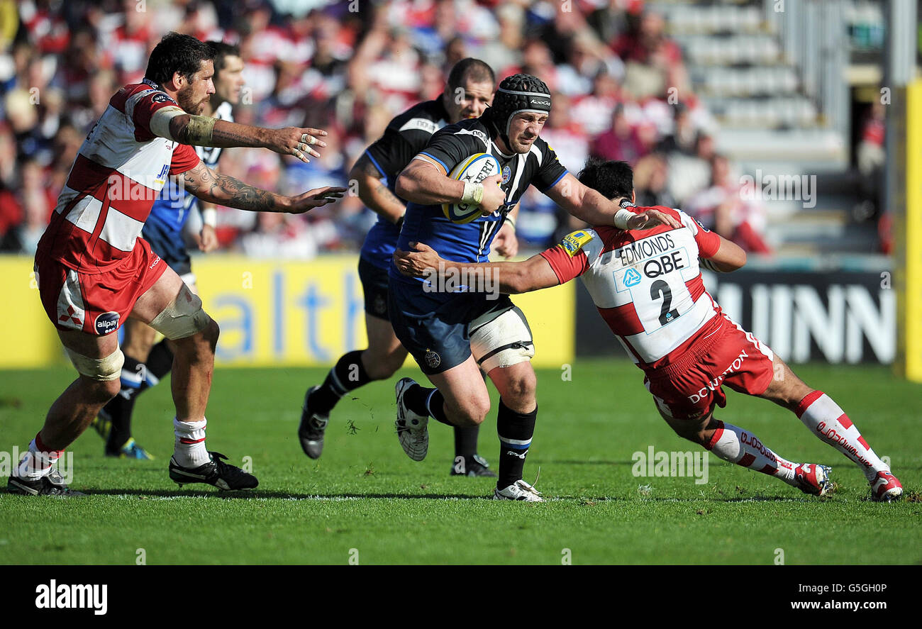 Bath's Carl Fearns makes a break during the Aviva Premiership match at ...