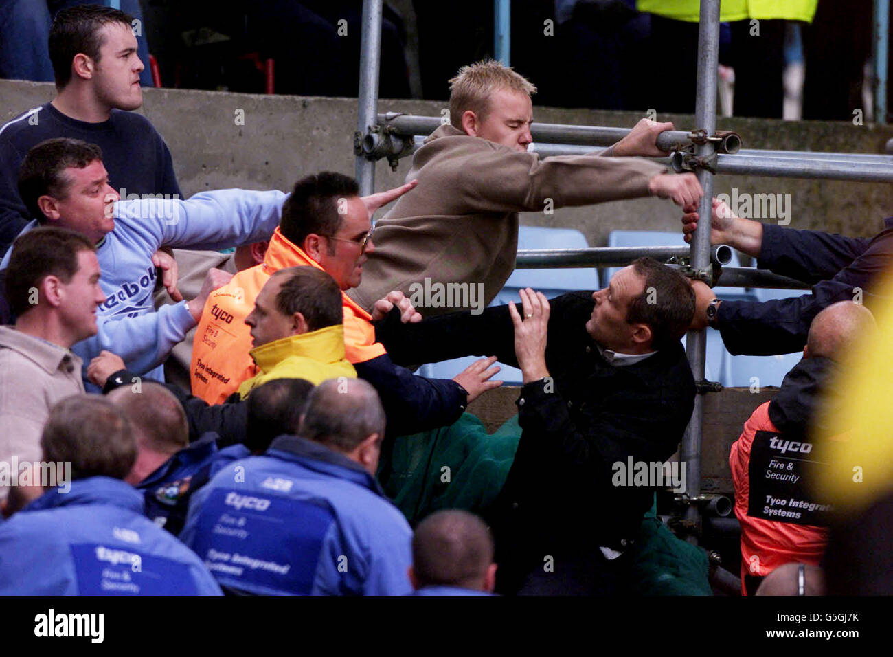 Sport football hooliganism fighting hi-res stock photography and images ...