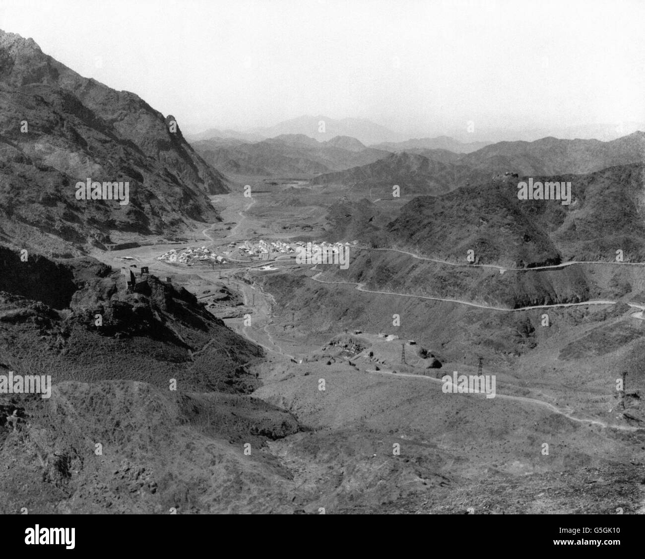 Khyber pass military hi-res stock photography and images - Alamy