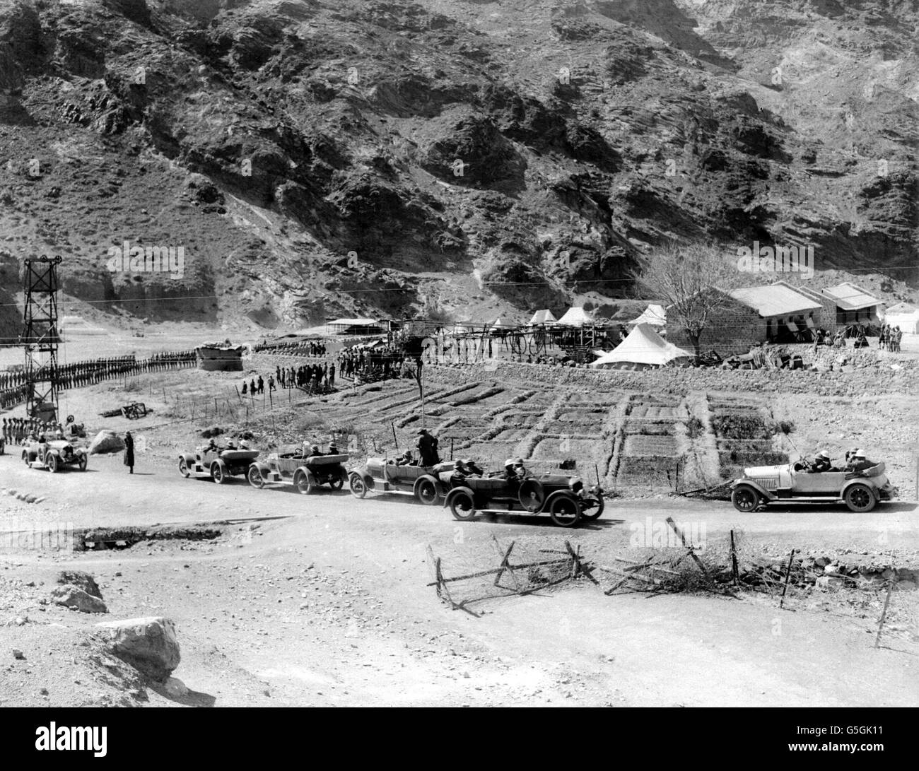 Khyber pass border hi-res stock photography and images - Alamy