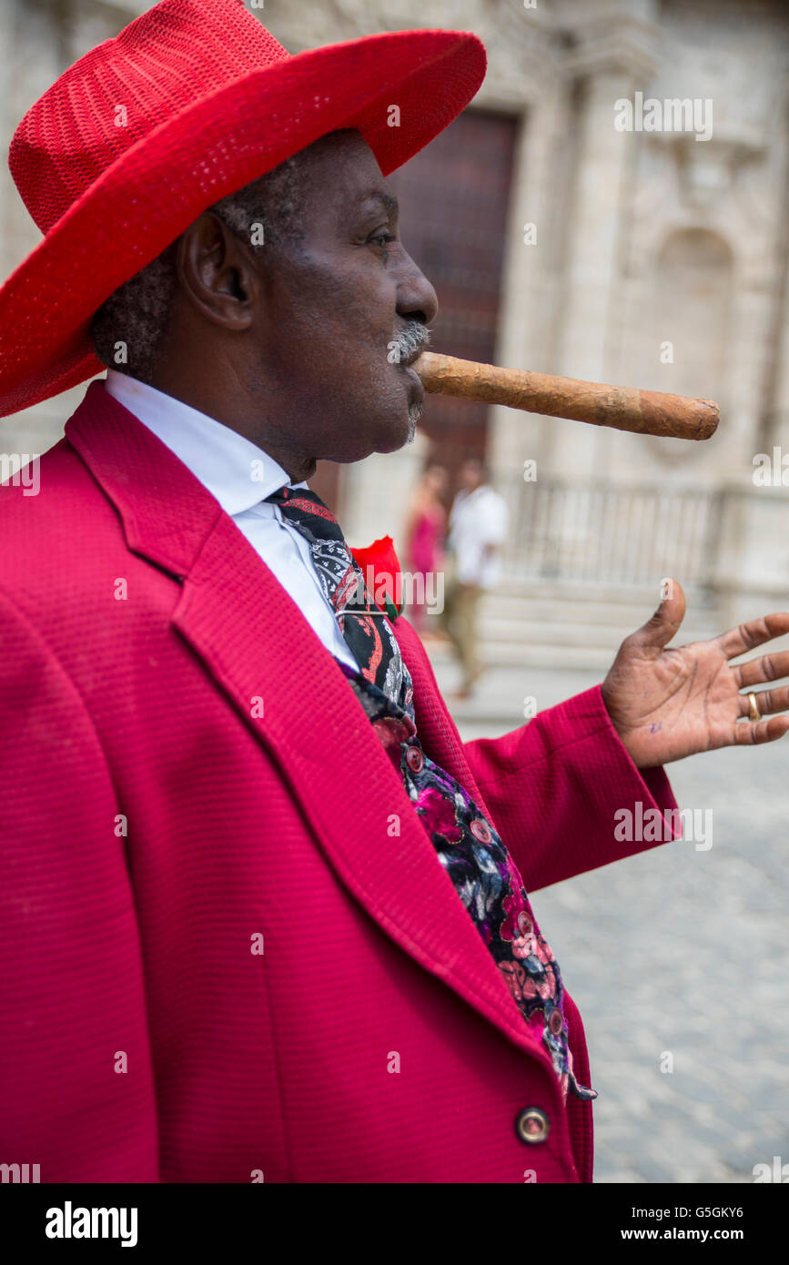 Cuban man in traditional dress, Plaza de la Catedral, Havana, Cuba ...