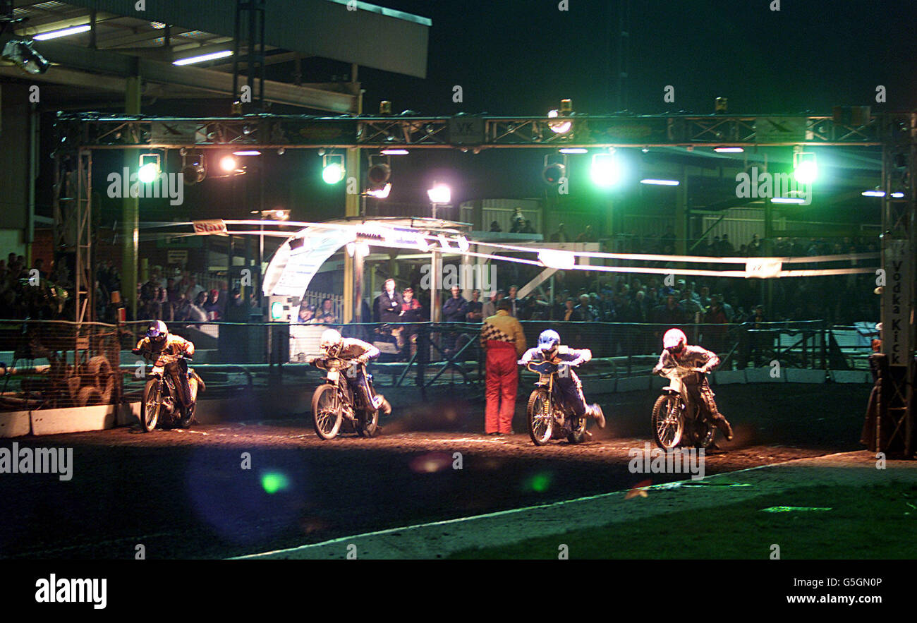 Sheffield speedway at owlerton stadium the start of race heat hi-res ...