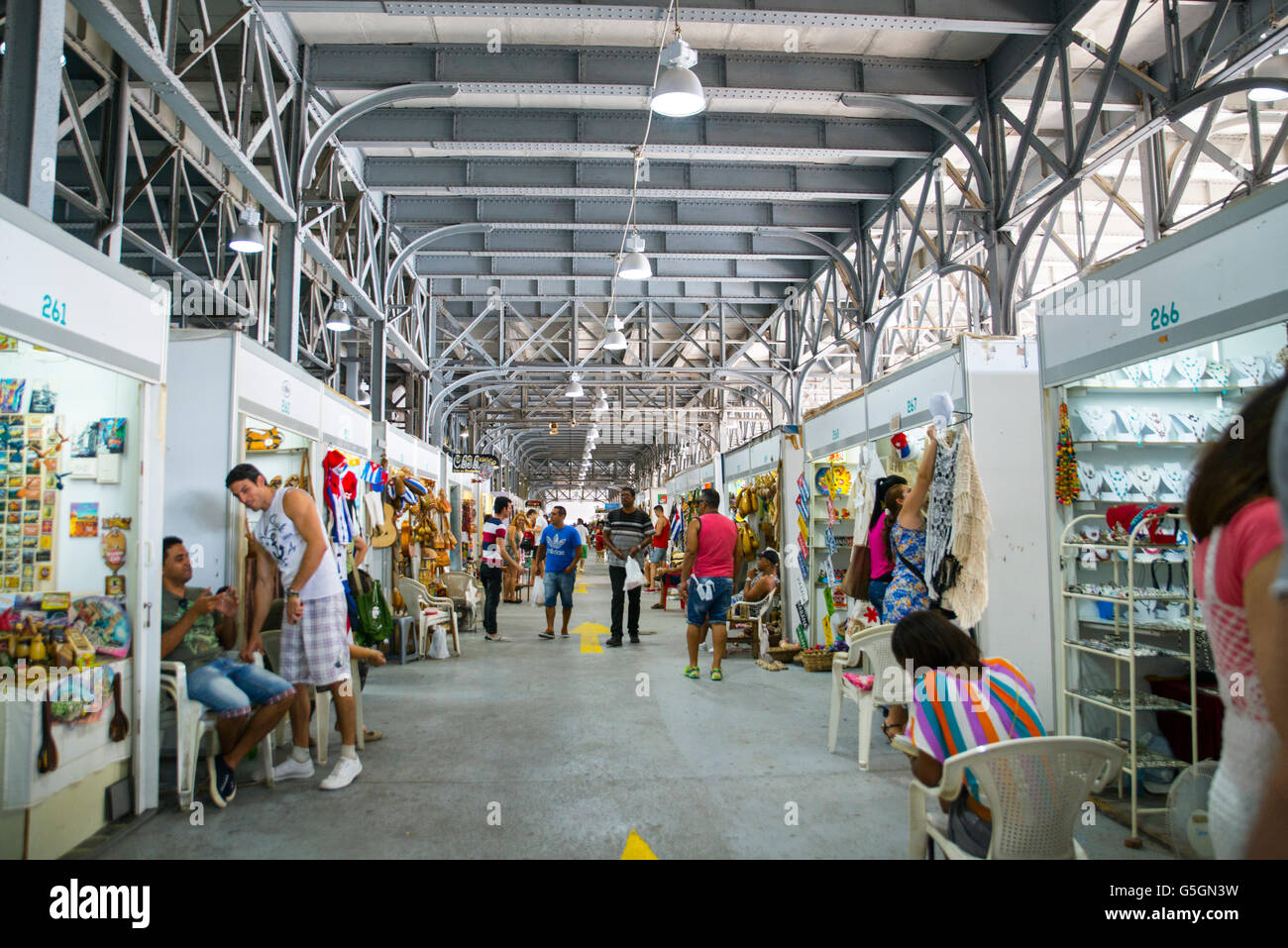Almacenes San José Artisans' Market, Havana, Cuba Stock Photo - Alamy