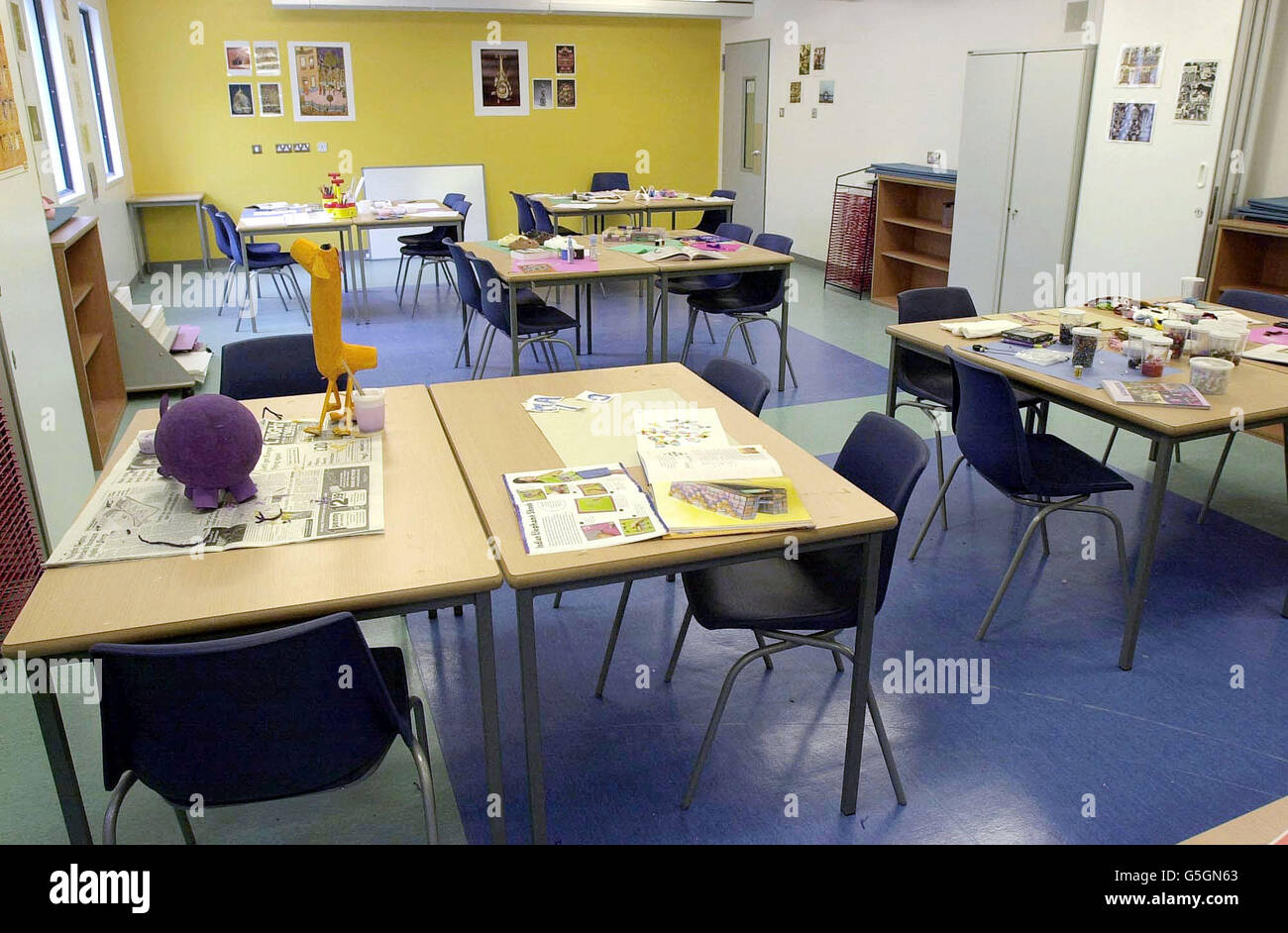 Detention room airport hi-res stock photography and images - Alamy