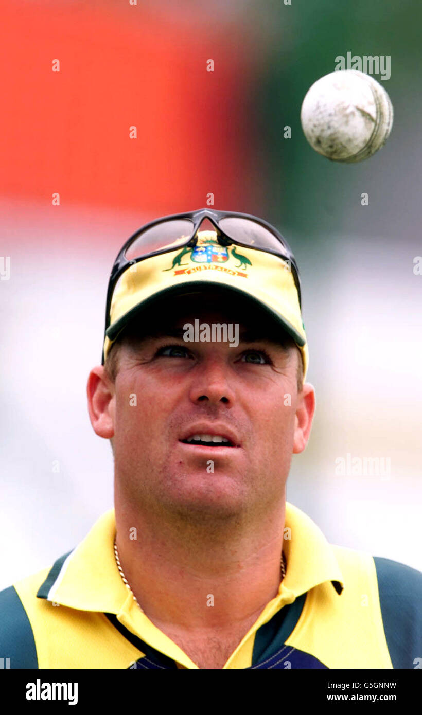 Cricket/ Shane Warne. Australian leg spin bowler Shane Warne at Old ...