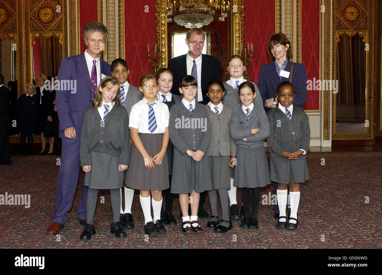 Queens golden jubilee medal hi-res stock photography and images - Alamy