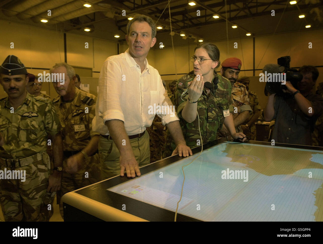 Tony Blair in the Command & Operation at Al Sha'afa Military base that ...