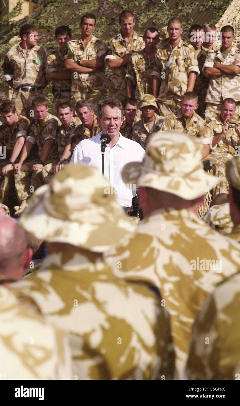 British Prime Minister Tony Blair addresses the troops at Al Sha'afa ...