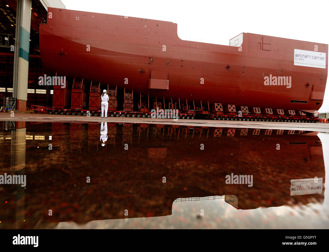 Warship hull begins 600 mile trip Stock Photo - Alamy