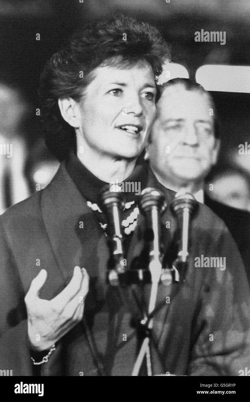Irish 1990 presidential election hi-res stock photography and images ...