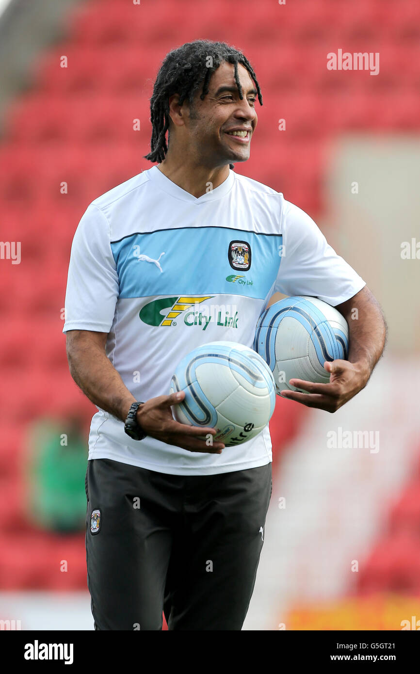 Richard shaw hi-res stock photography and images - Alamy