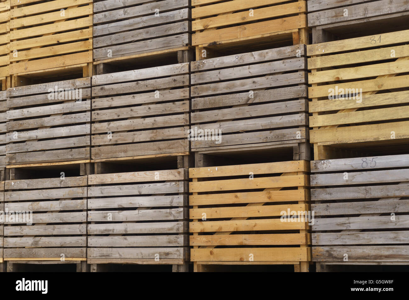 Potato boxes hi-res stock photography and images - Alamy