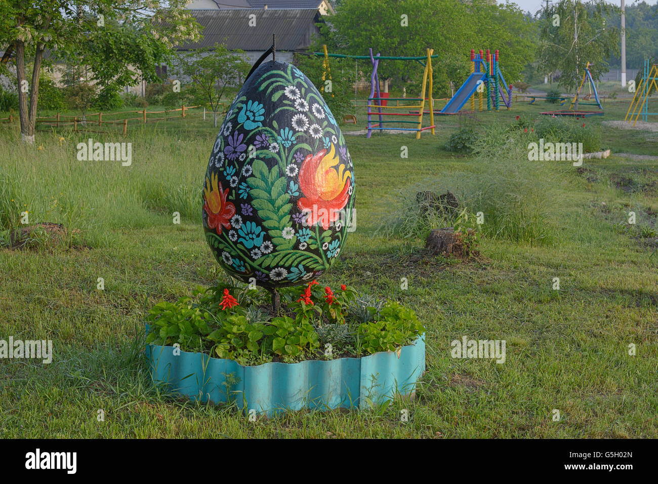 Easter street decorations hi-res stock photography and images - Alamy