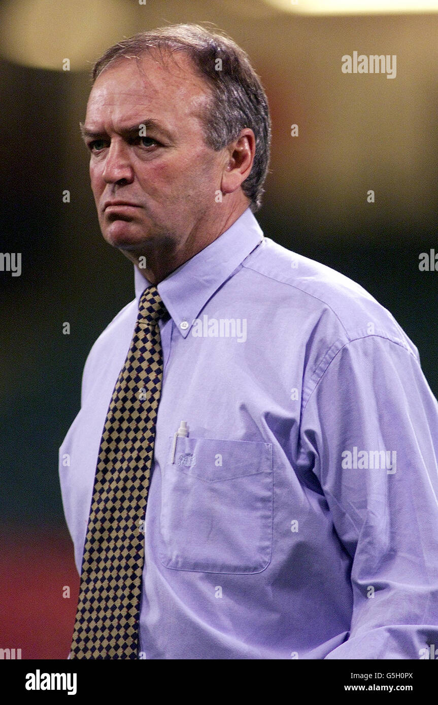 Wales v Romania Graham Henry Stock Photo - Alamy