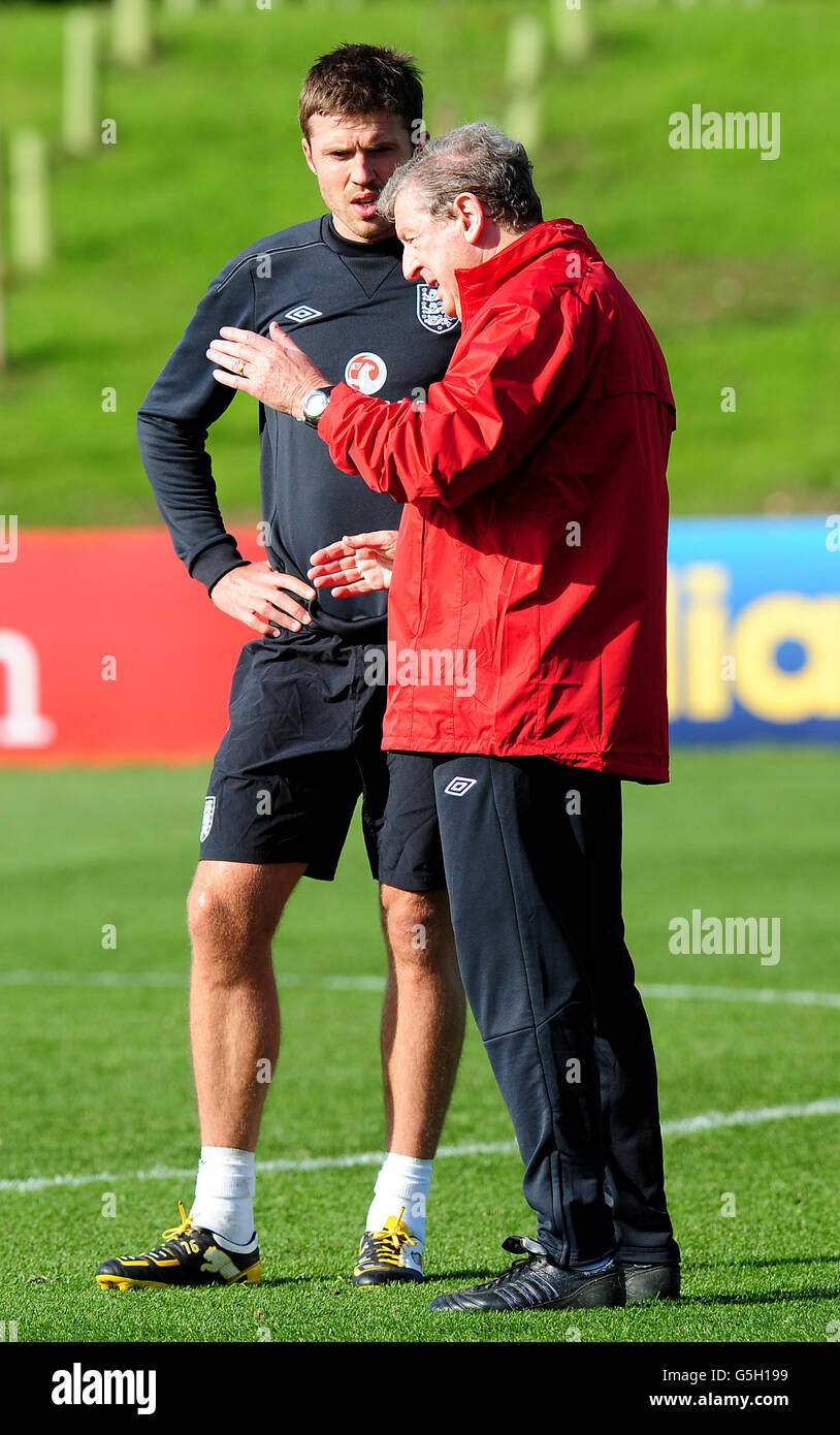Michael carrick 2014 england hi-res stock photography and images - Alamy