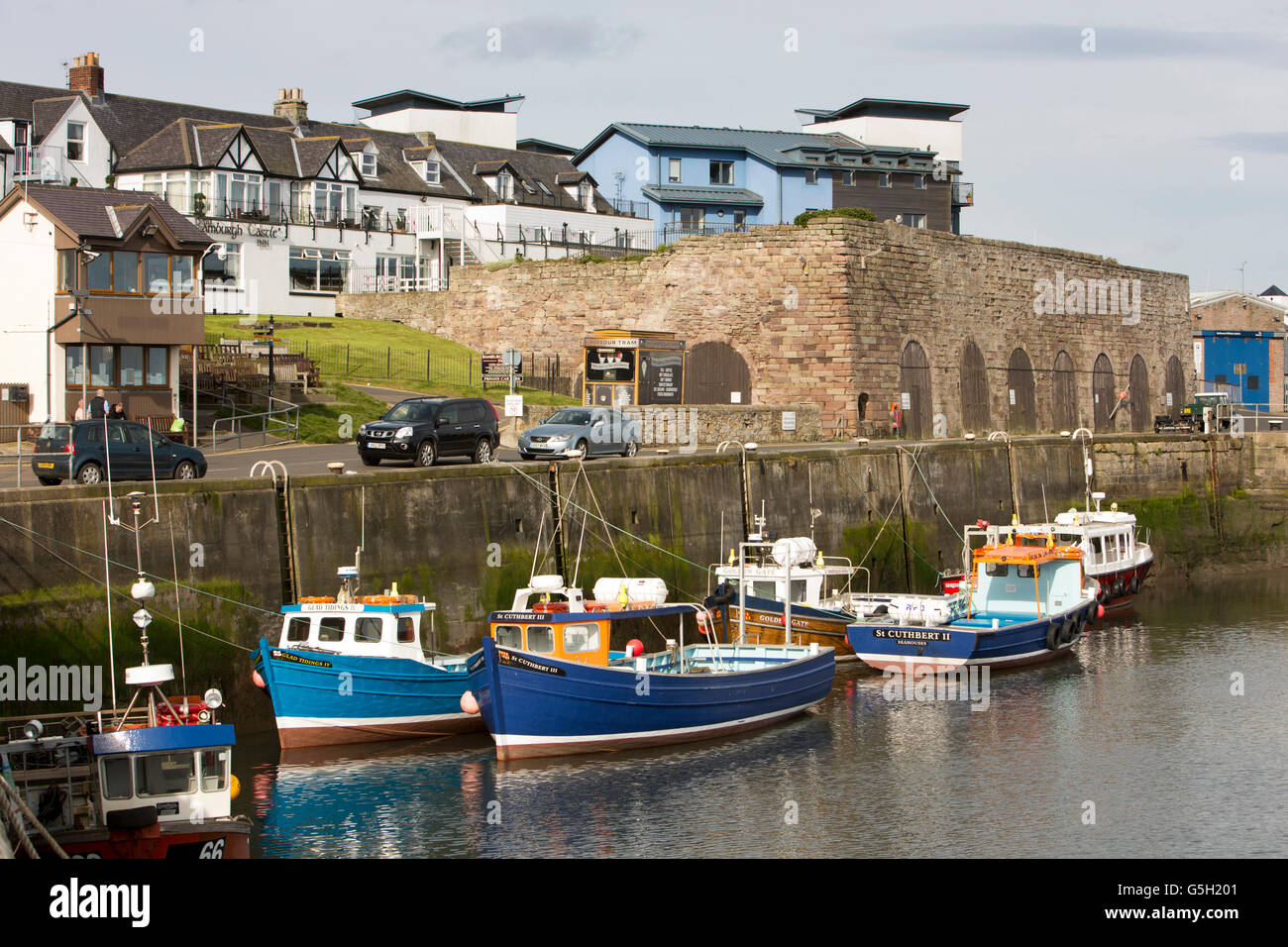 UK, England Northumberland, Seahouses Harbour, fishing and day trip ...