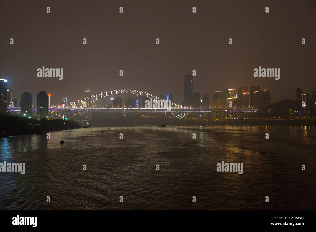 Chongqing yangtze river bridge hi-res stock photography and images - Alamy