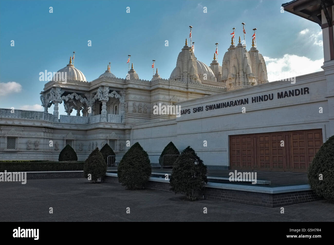BAPS Shri Swaminarayan Mandir hindu temple, neasden, brent, London ...