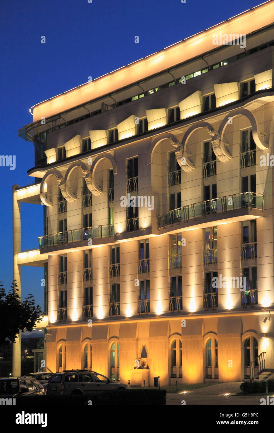 Budapest architecture modern hi-res stock photography and images - Alamy