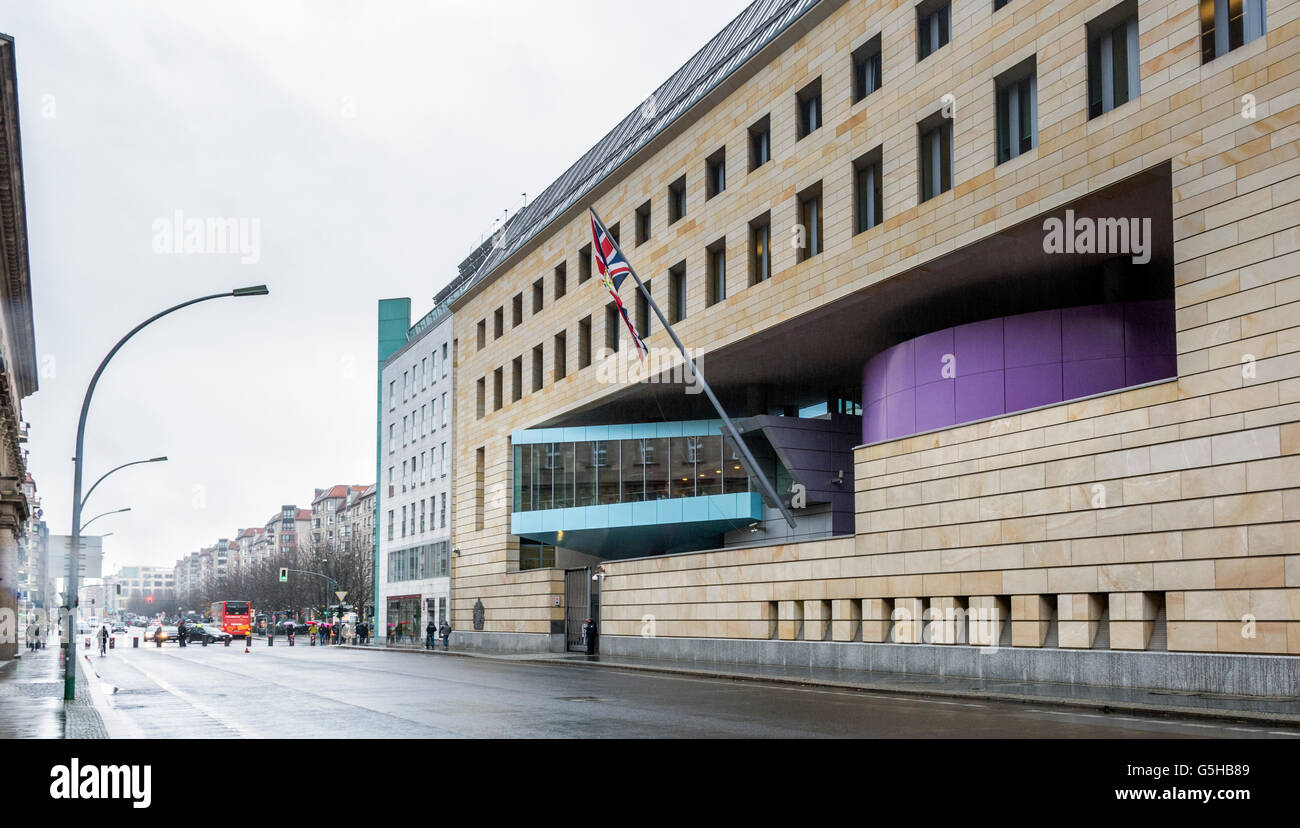 Brutalist architecture berlin hi-res stock photography and images - Alamy