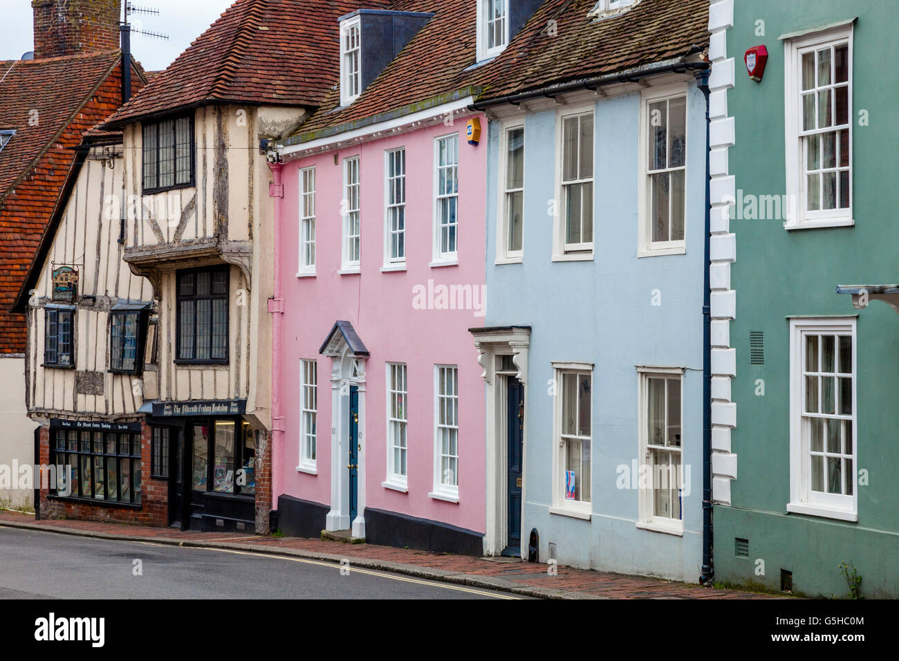 Colourful shops and houses hi-res stock photography and images - Alamy