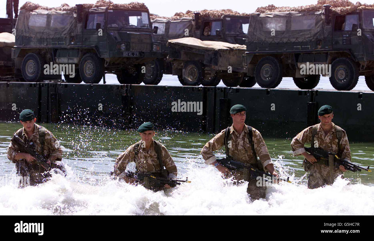 Royal marines commando exercise in oman hi-res stock photography and ...
