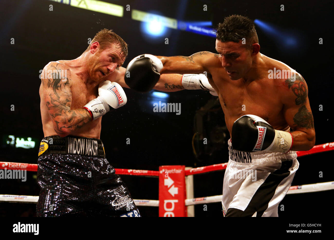 Kenny anderson vs robin reid hi-res stock photography and images - Alamy