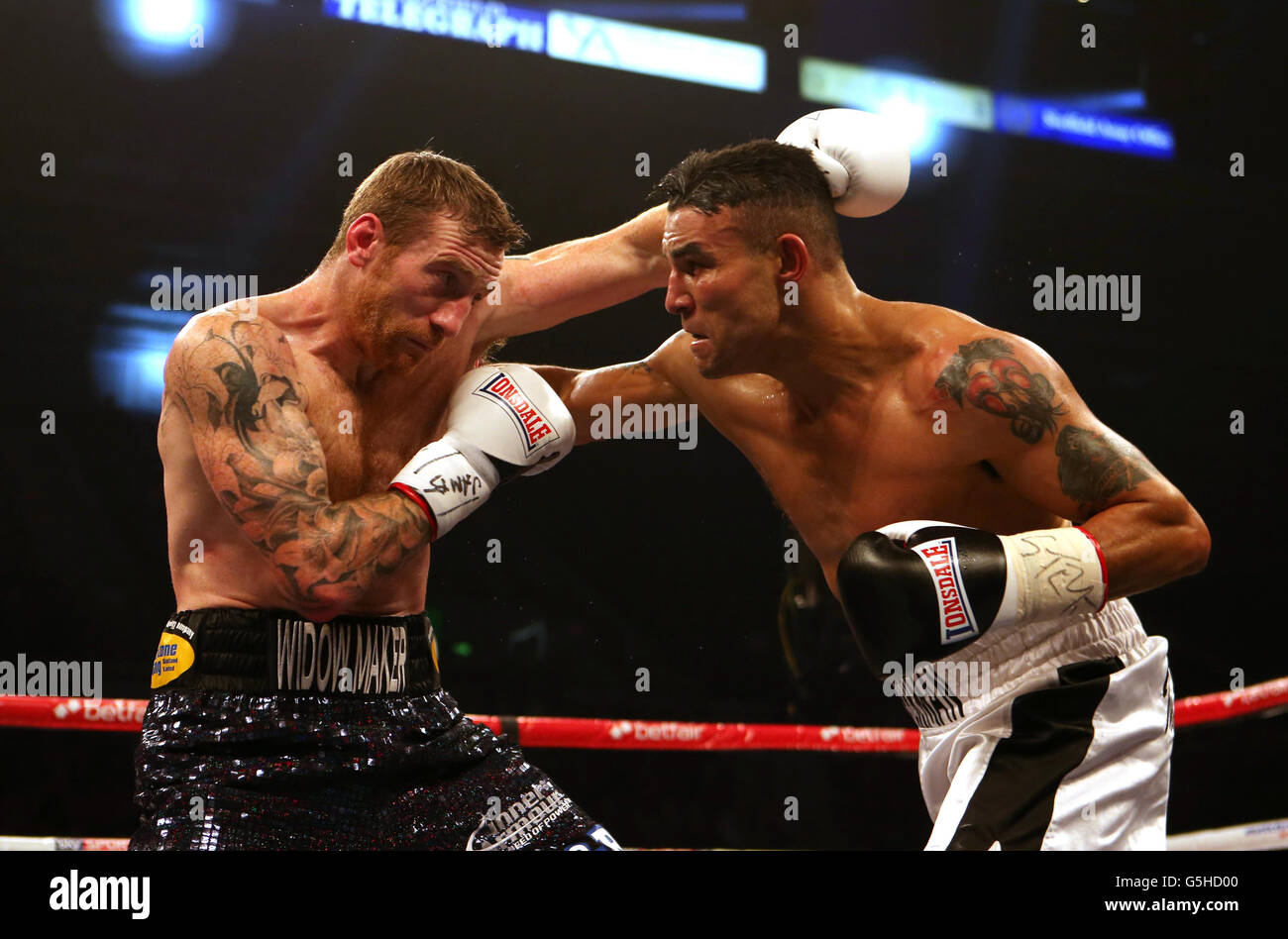 Kenny anderson vs robin reid hi-res stock photography and images - Alamy