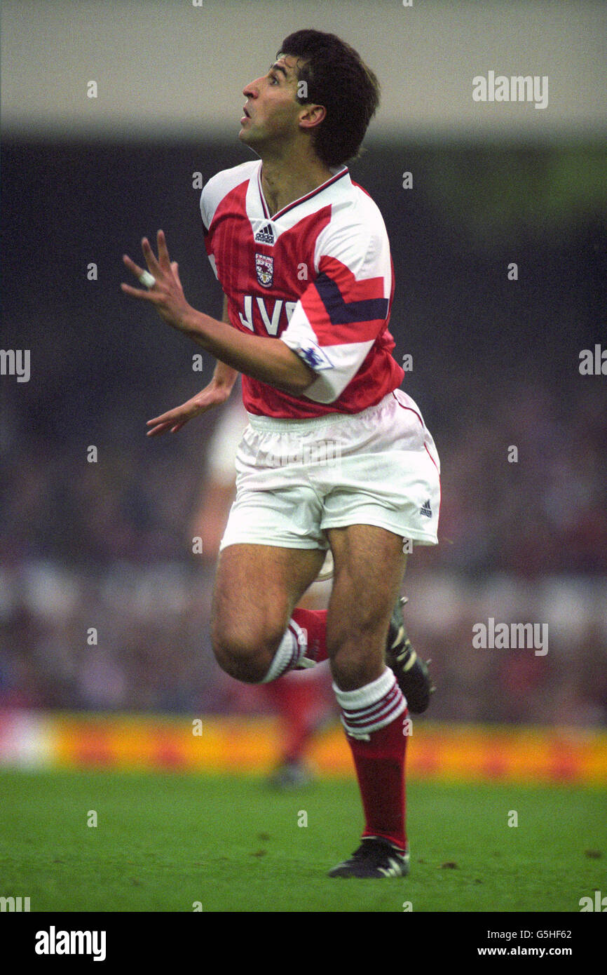 Soccer fa premier league arsenal v liverpool highbury stadium hi-res ...