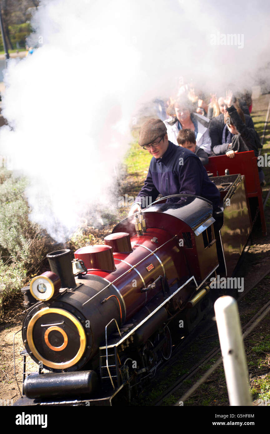 Miniature steam train hi-res stock photography and images - Alamy