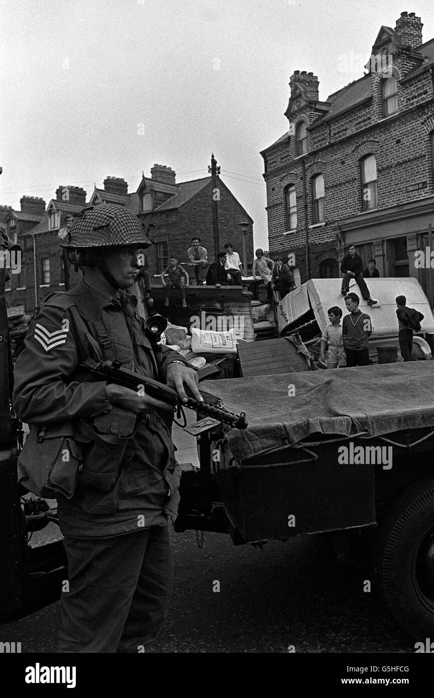 The troubles 1969 hi-res stock photography and images - Alamy