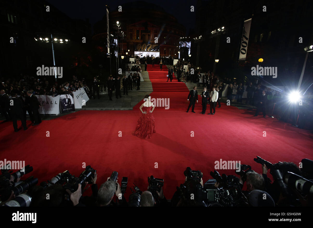 Skyfall Royal World Premiere - London Stock Photo - Alamy