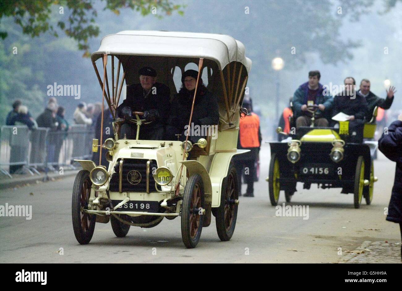 Colin Moon fron Kent at the controls of his 1901 Panhard et Levassor in ...