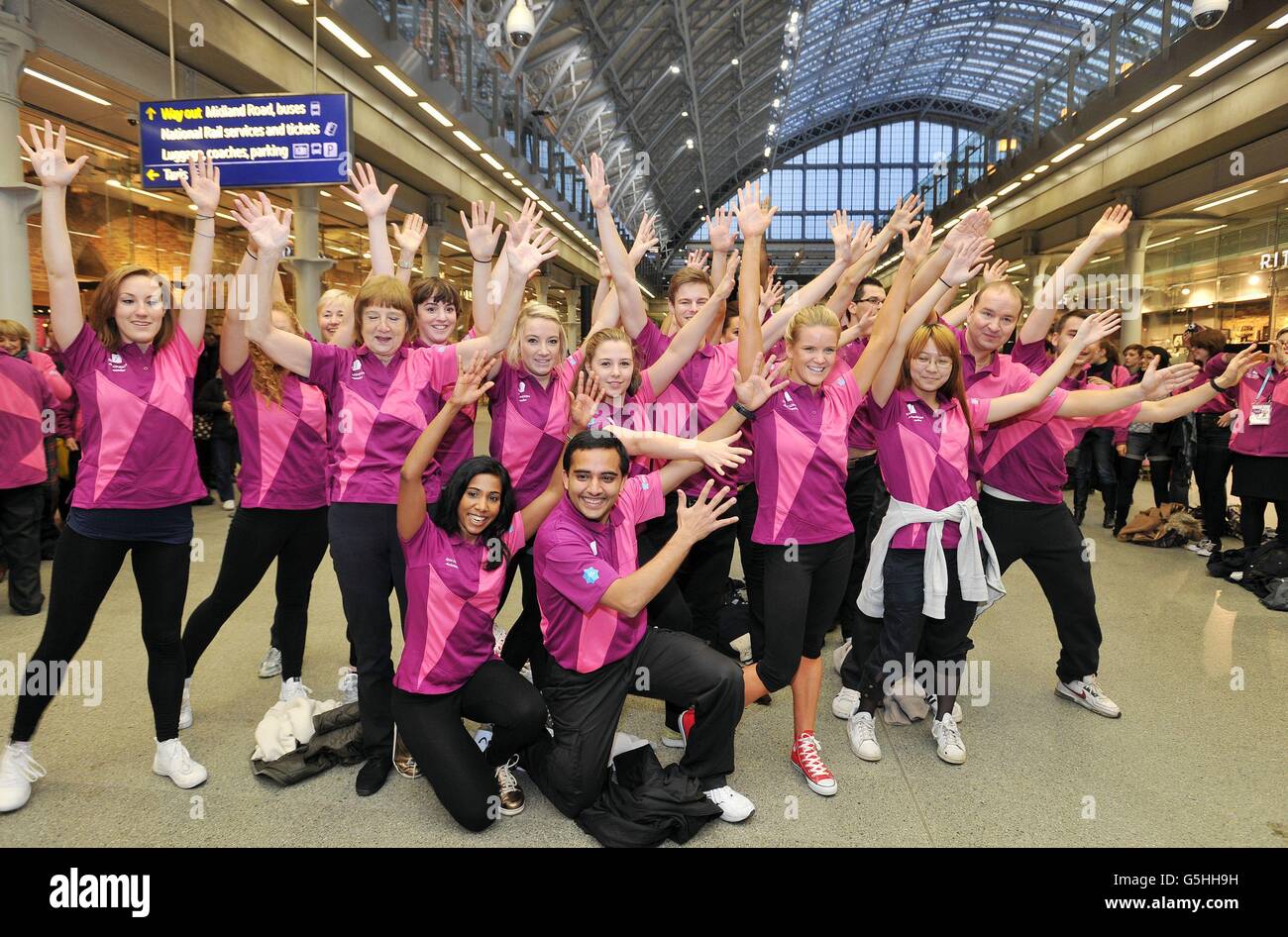 Olympic volunteers hi-res stock photography and images - Alamy