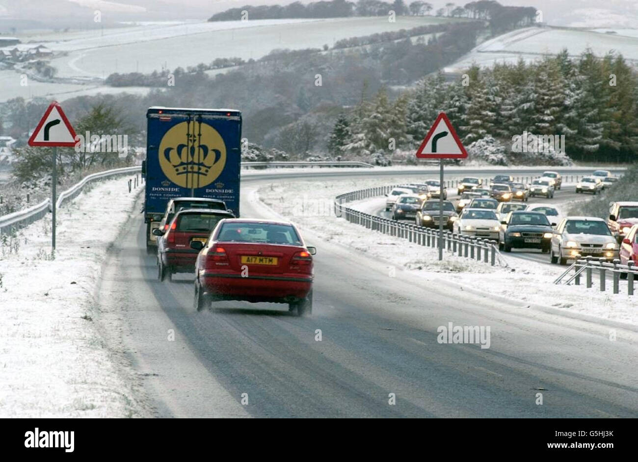 Snow covered roads in aberdeen hi-res stock photography and images - Alamy